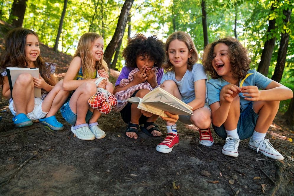 Which summer camp for kids 2023 is the best choice? - Algorithmics - The International Coding School